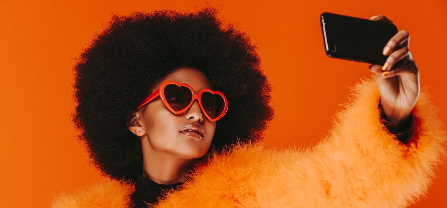 The Link Between Selfies And Self Esteem HUM Nutrition Blog the-link-between-selfies-and-self-esteem-hum-nutrition-blog
