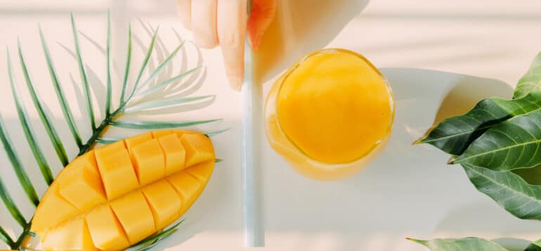 6 Surprising Benefits of Eating Mango | HUM Nutrition Blog
