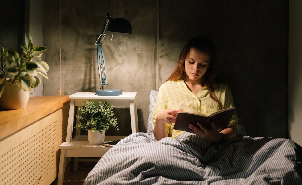 How To Hack Your Bedtime Routine For Better Sleep Hum Nutrition Blog